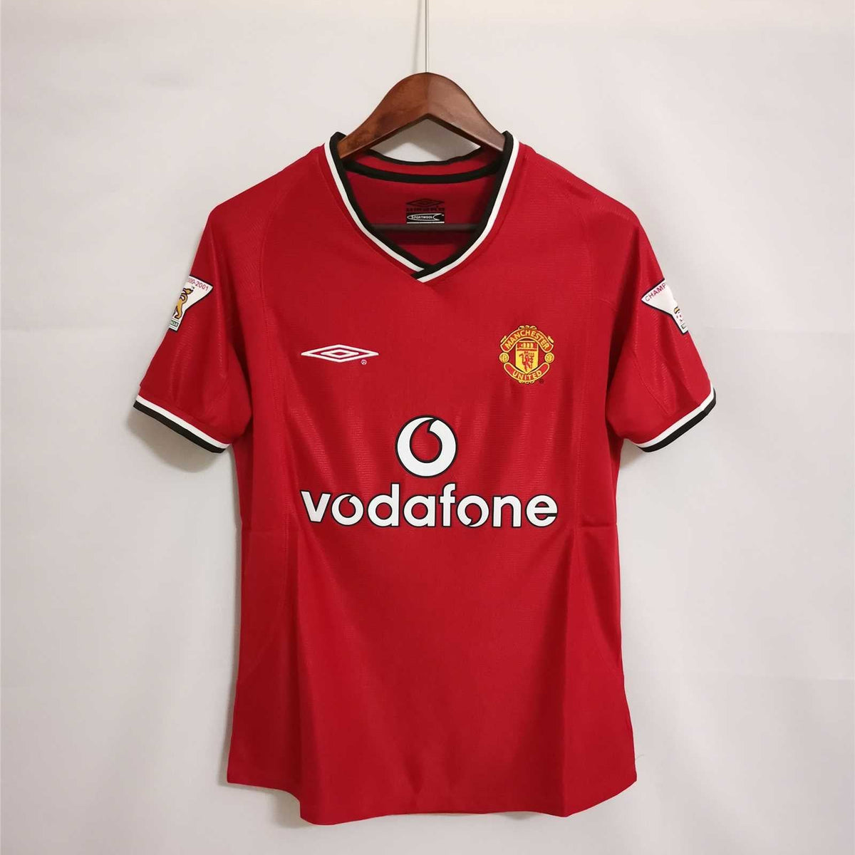 Manchester United Home Shirt 2001/02 – Retro Soccer Kit